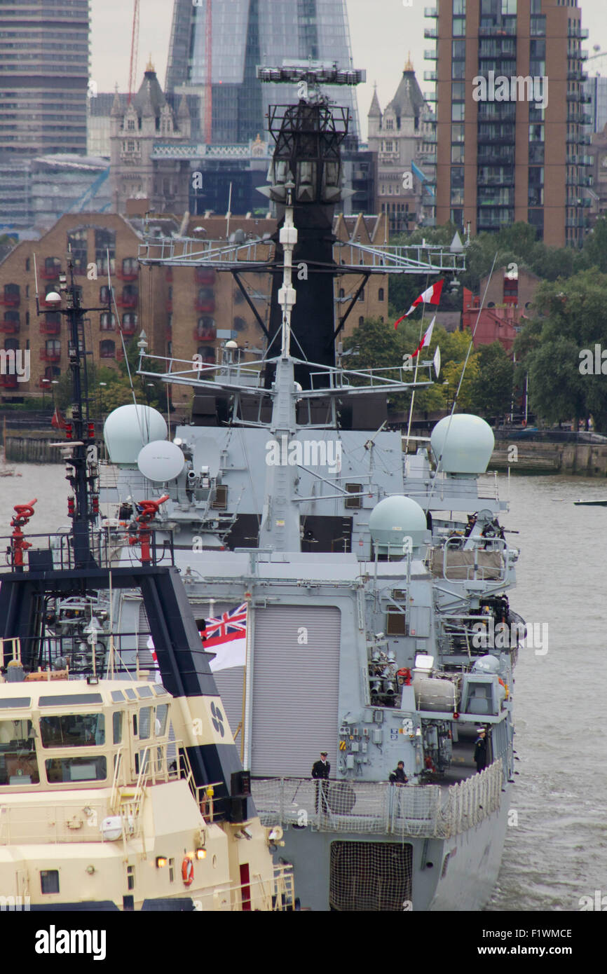 Hms portland f79 hi-res stock photography and images - Alamy