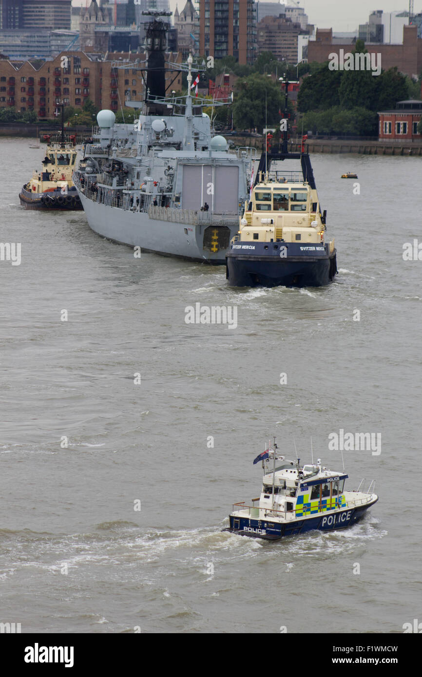 Hms portland f79 hi-res stock photography and images - Alamy