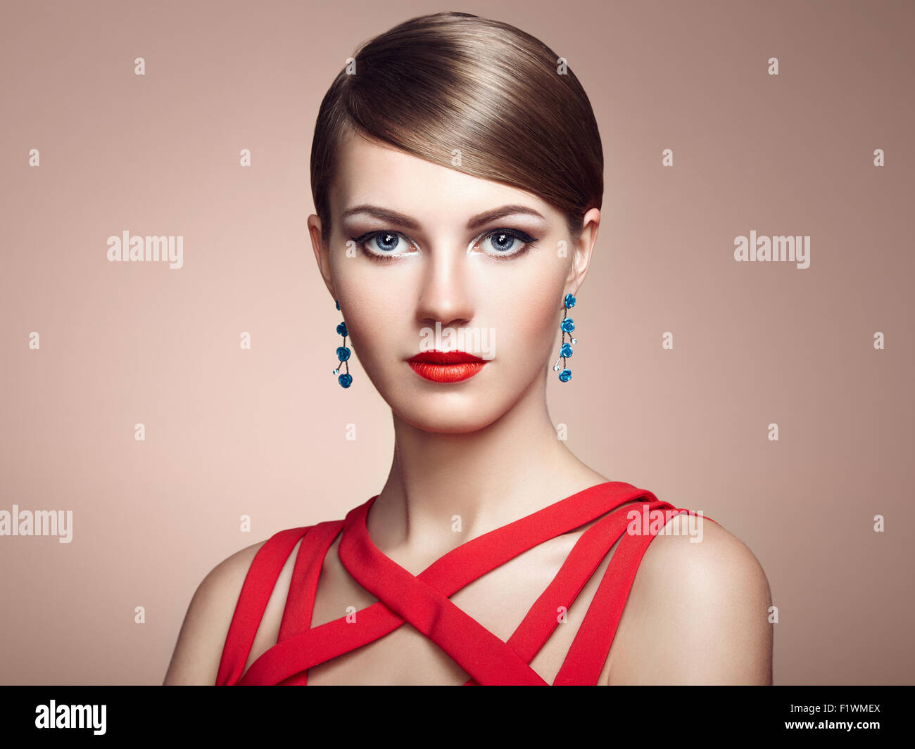 Fashion portrait of elegant woman with magnificent hair. Blonde girl ...