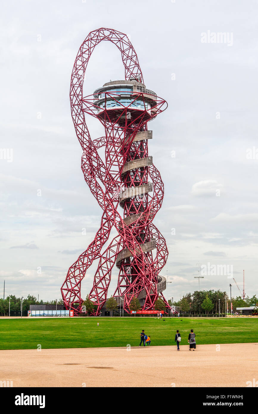 Arcelor Mittal Orbit tower in the 2012 London Olympic park, Stratford ...