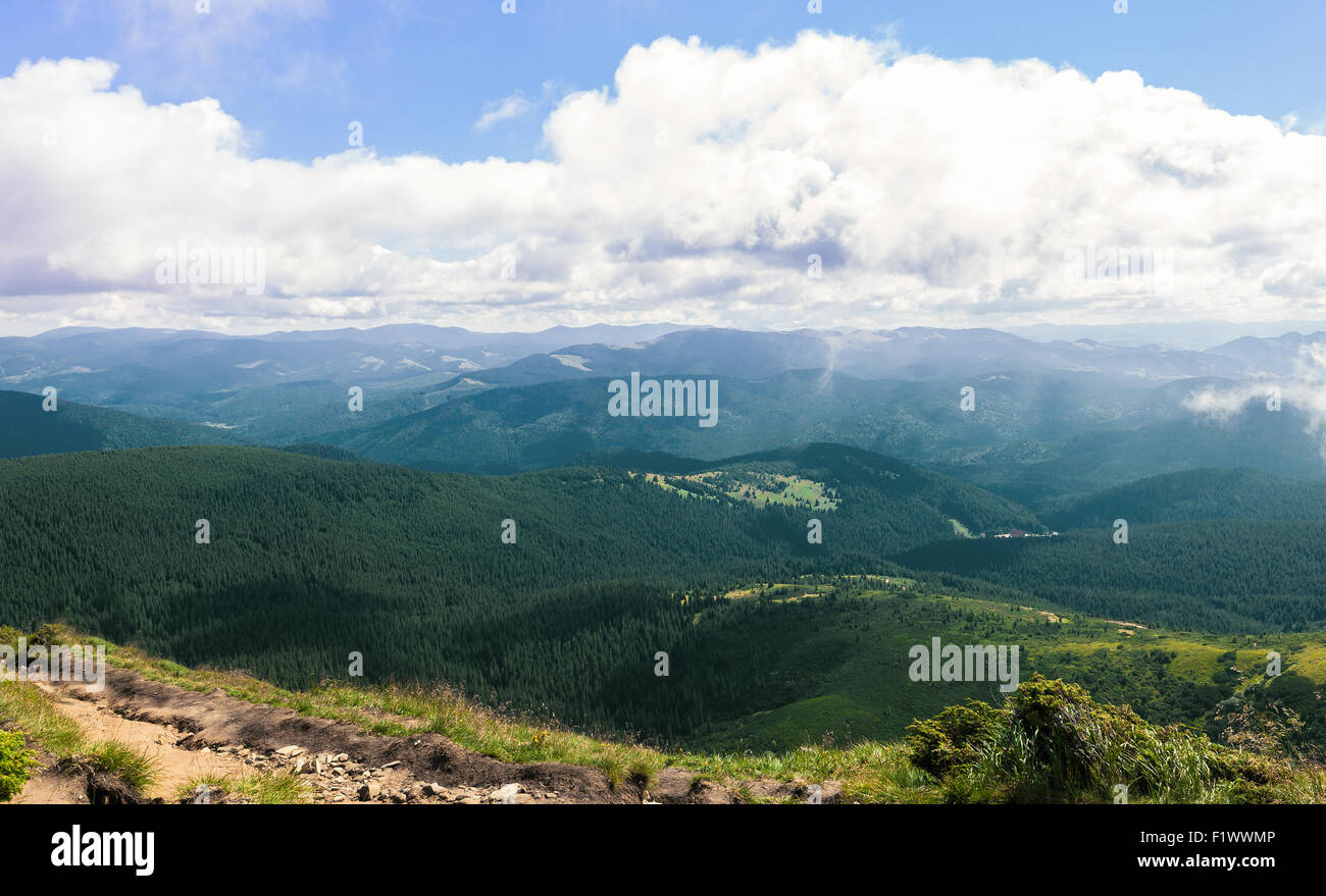 Tourist climb to the top of Hoverla in Carpathians Stock Photo - Alamy