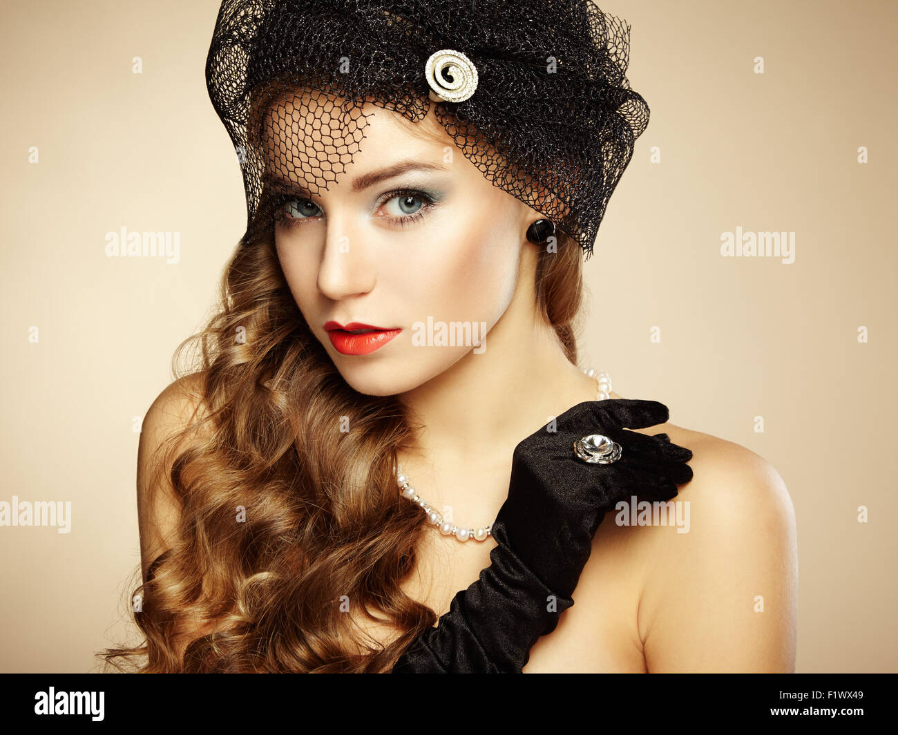 Retro portrait of beautiful woman. Vintage style. Fashion photo Stock ...
