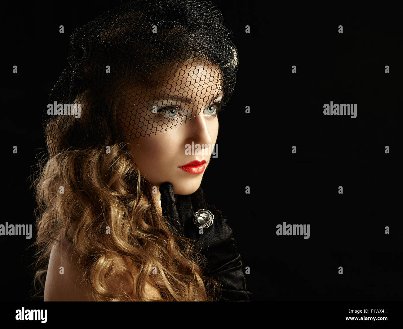 Retro portrait of beautiful woman. Vintage style. Fashion photo Stock ...