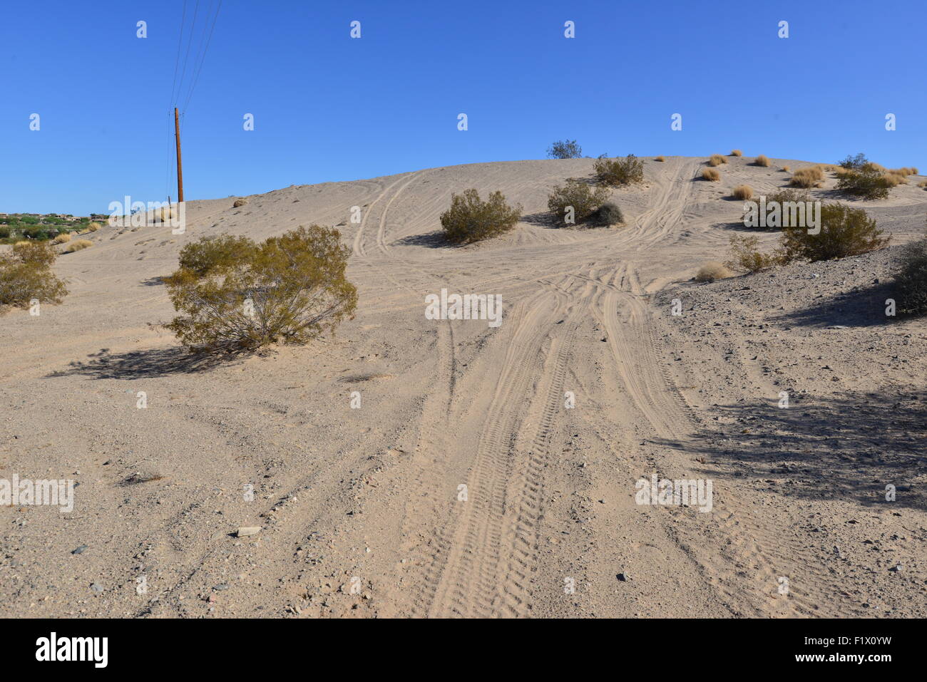 A dirt track in the desert at Lake Havasu Stock Photo - Alamy
