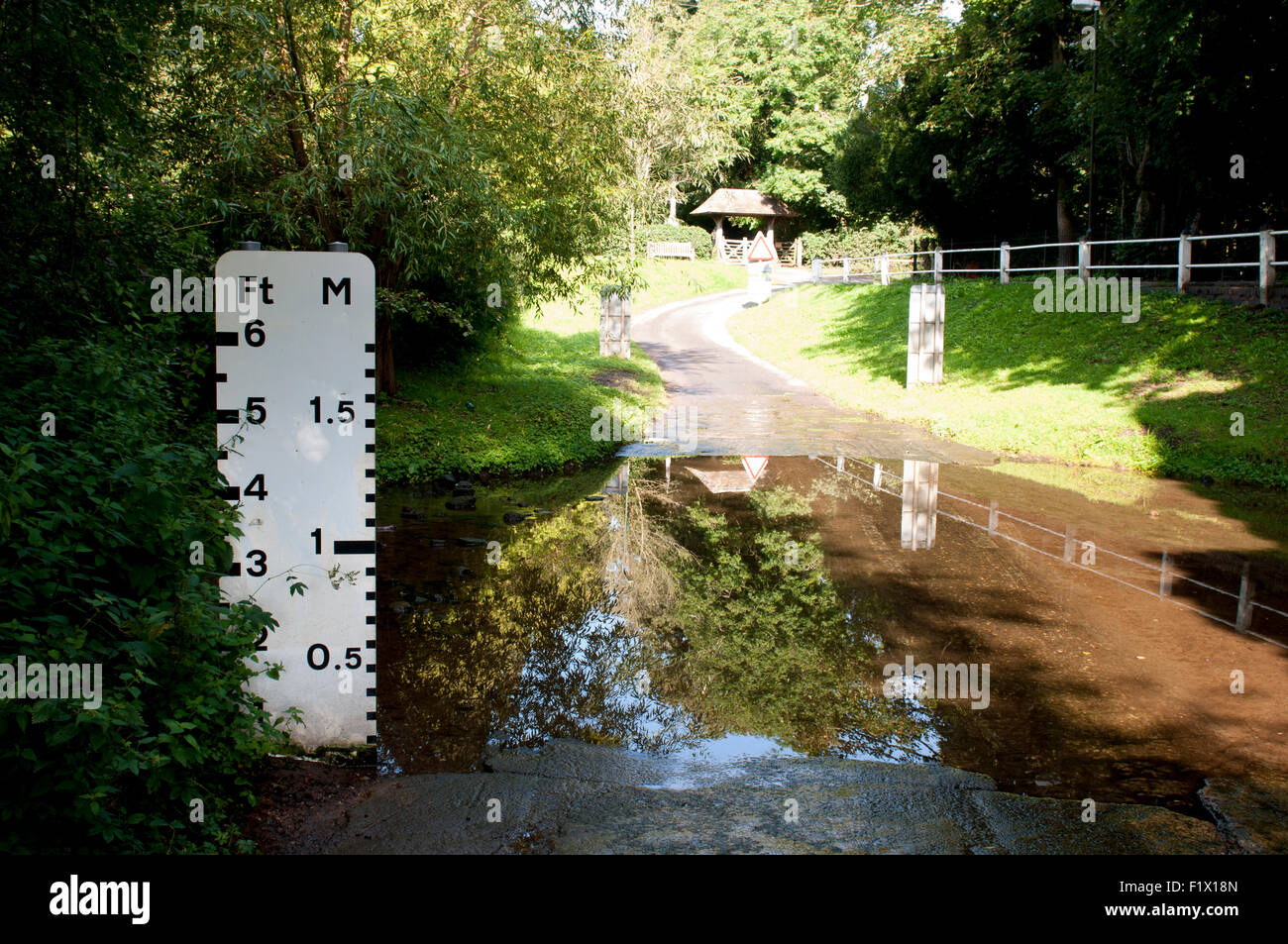 Flood depth sign and ford, Kempsey, Worcestershire, England, UK Stock ...