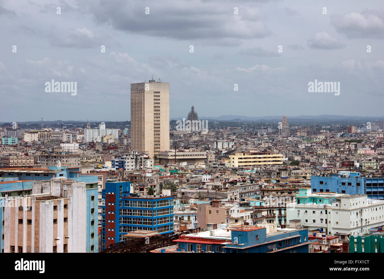 Skyline havana capital city cuba hi-res stock photography and images ...