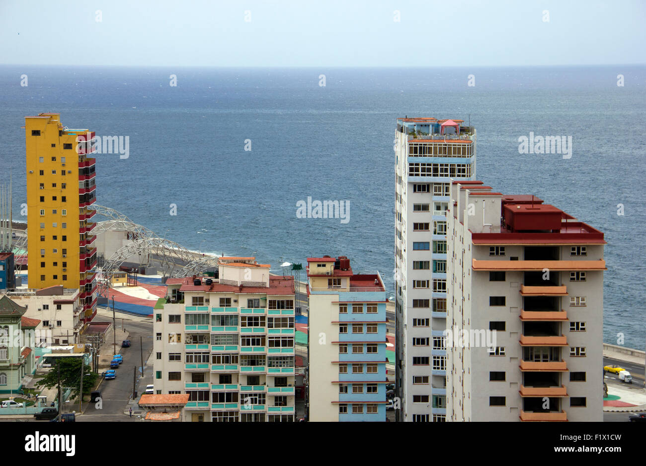 Seaside high rise buildings hi-res stock photography and images - Alamy