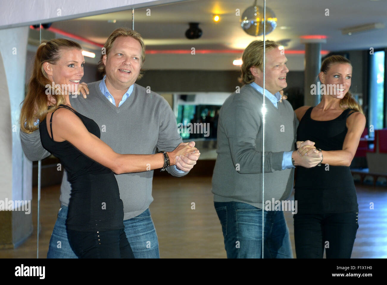 Berlin, Germany. 8th Sep, 2015. Television chef Bjoern Freitag (R) and ...