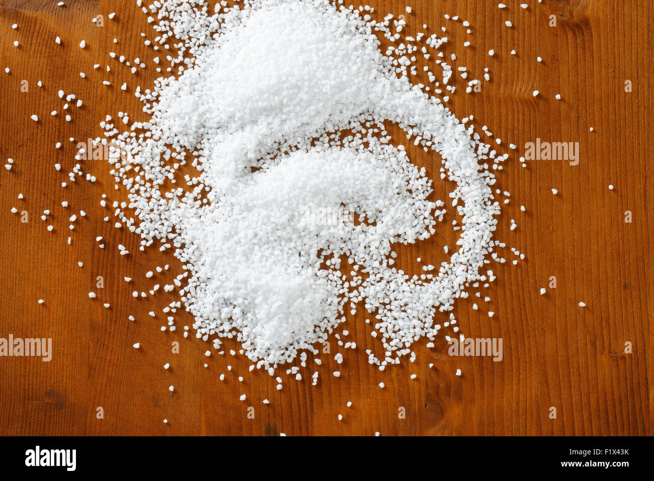 Pure white table salt hi-res stock photography and images - Alamy