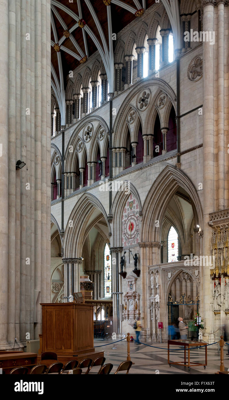 North transept hi-res stock photography and images - Alamy