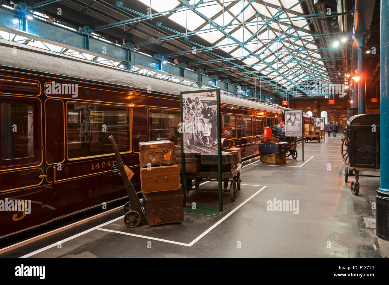 Third class railway carriage hi-res stock photography and images - Alamy