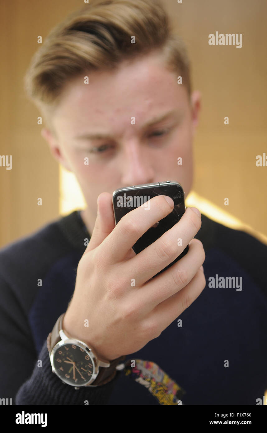 Smart watch 4 hi-res stock photography and images - Alamy