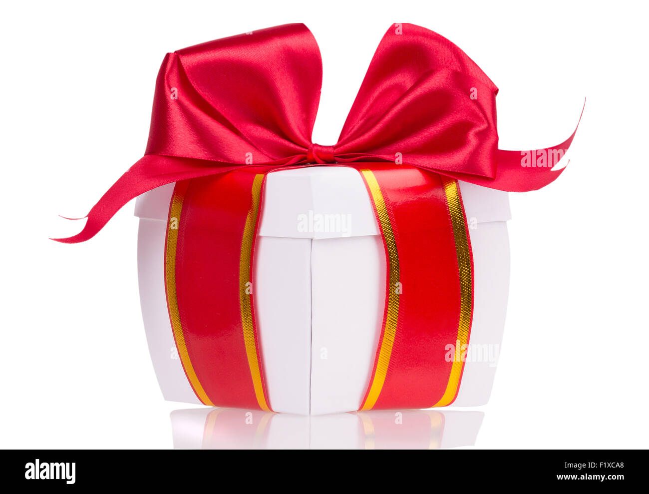 gift box with bow on white background Stock Photo - Alamy