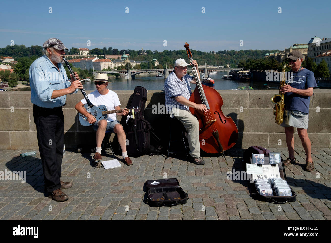 Prague buskers hi-res stock photography and images - Alamy