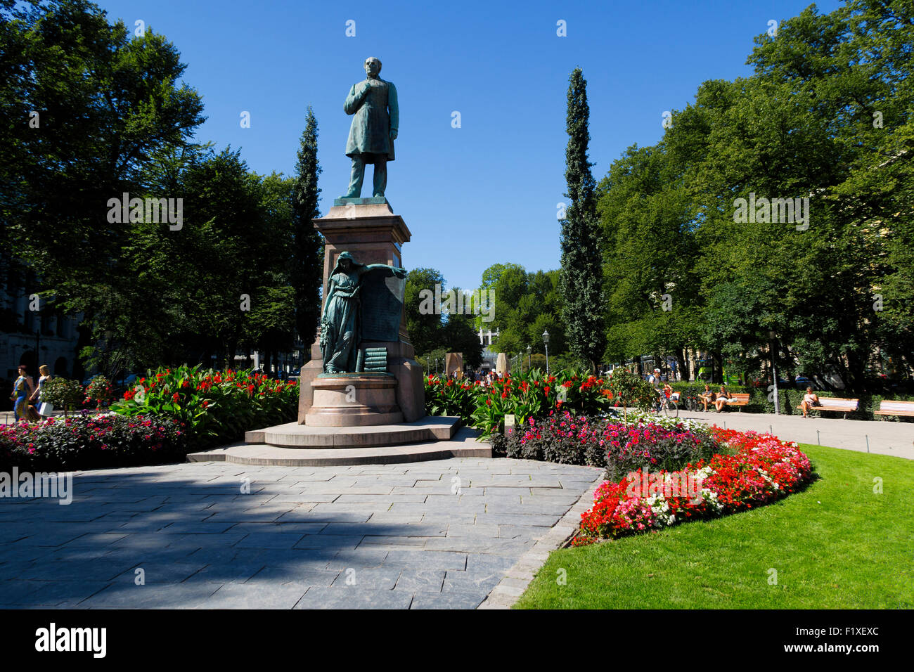 Johan Ludvig Runeberg statue at the Esplanadi Park in Helsinki, Finland ...