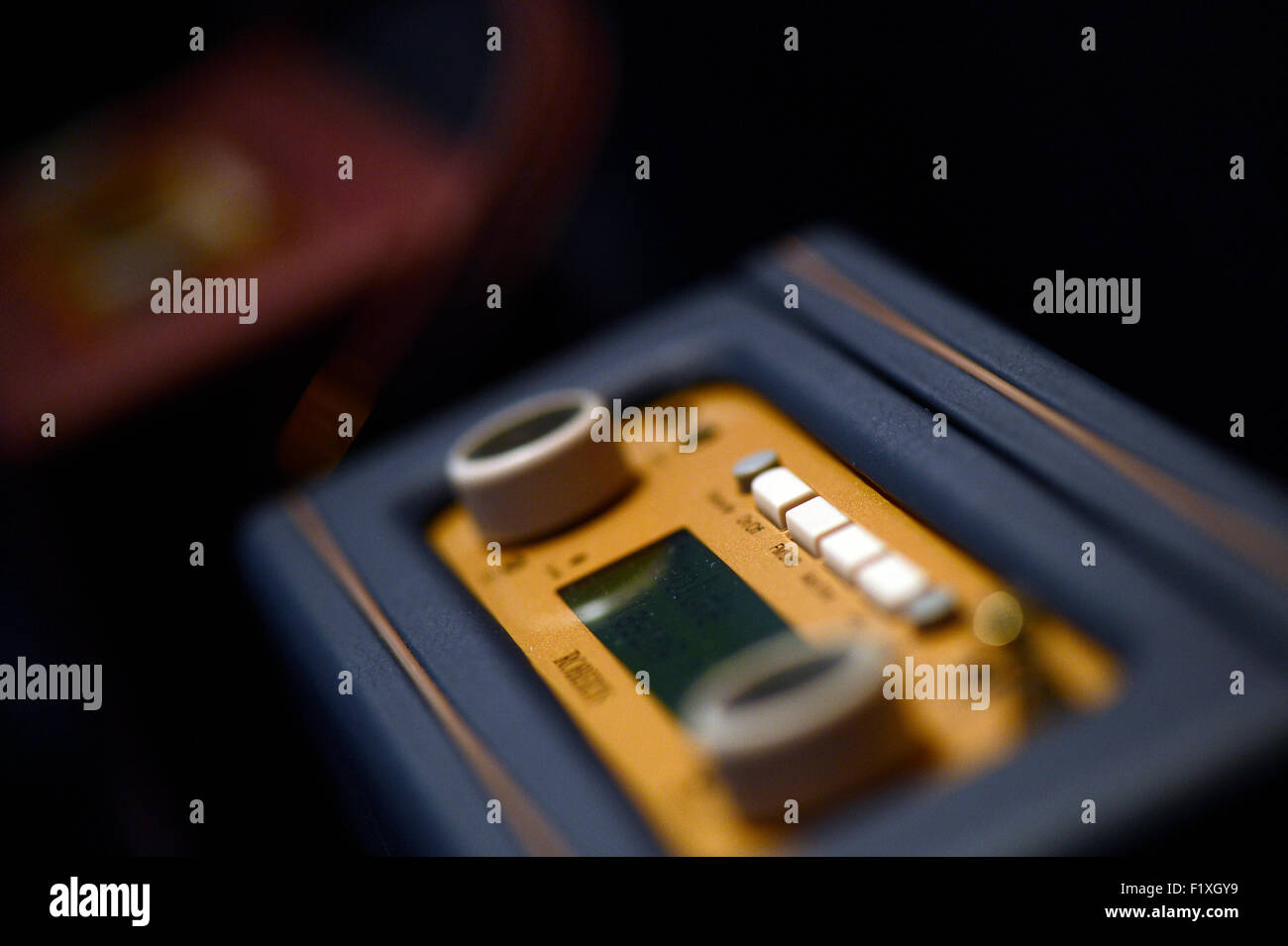 Digital radio display hi-res stock photography and images - Alamy