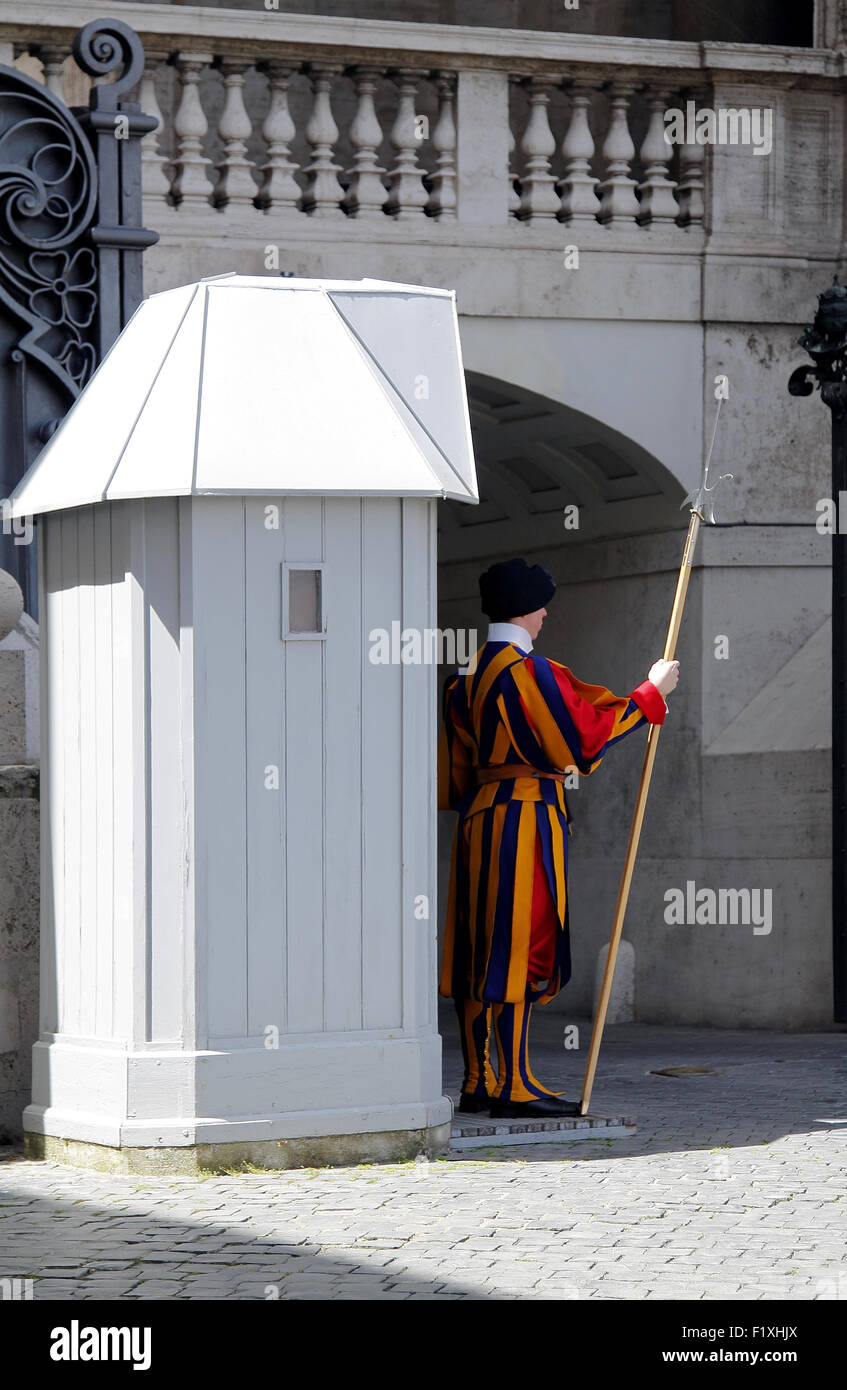 Swiss Guards of Vatican, Saint Peter's Square, Rome, Italy Stock Photo ...