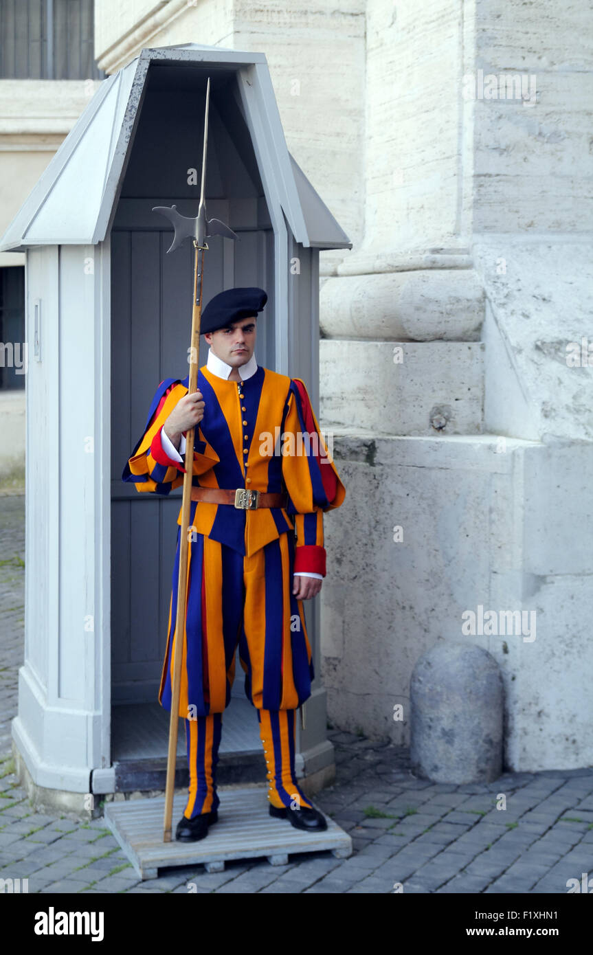 Swiss Guards of Vatican, Saint Peter's Square, Rome, Italy Stock Photo ...