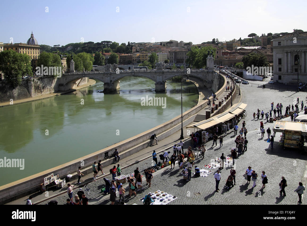 Pont vittorio emmanuel ii hi-res stock photography and images - Alamy