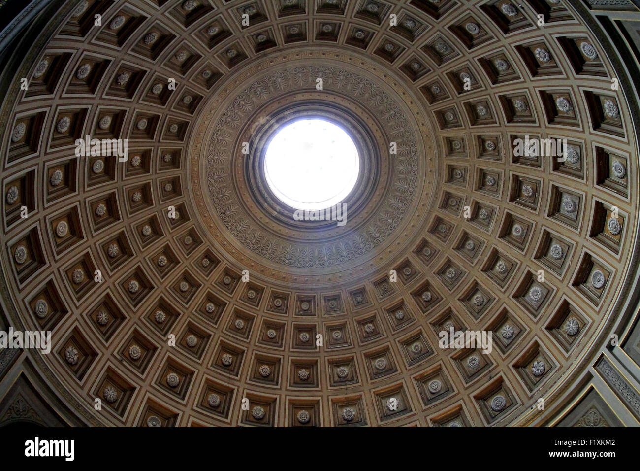 The round room hi-res stock photography and images - Alamy