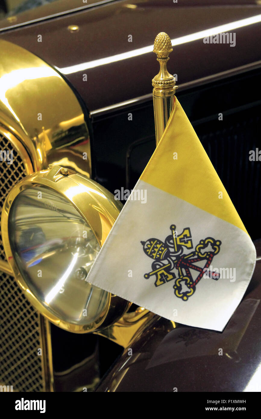 Carriage Museum and cars of popes. The Vatican, Rome, Italy Stock Photo ...