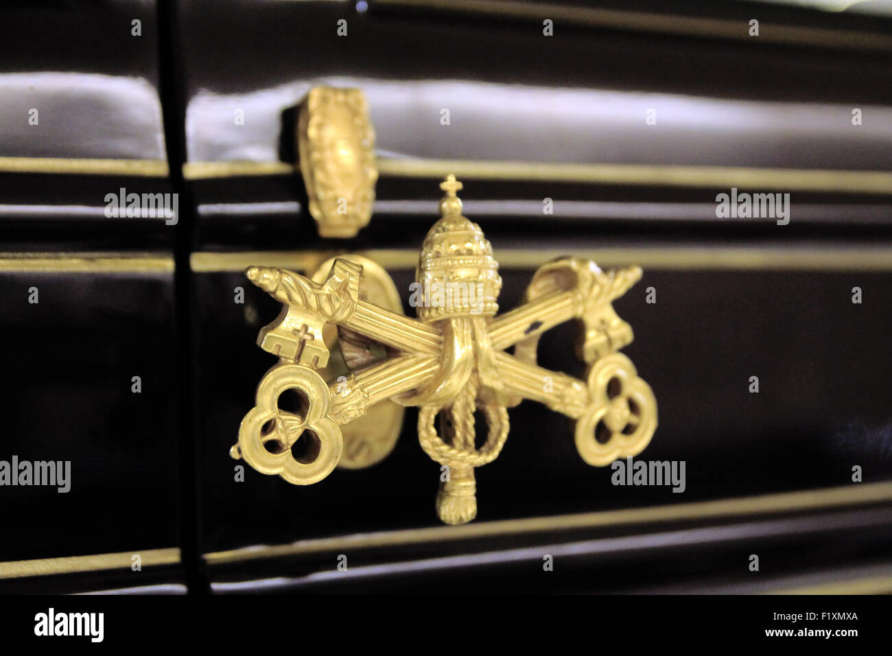 Carriage Museum and cars of popes. The Vatican, Rome, Italy Stock Photo ...