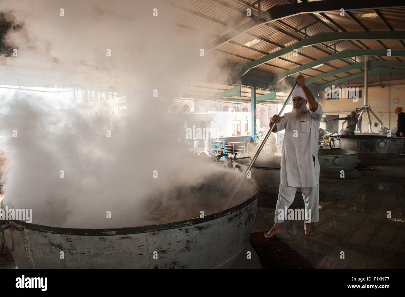 Sikh temple cooking hi-res stock photography and images - Alamy