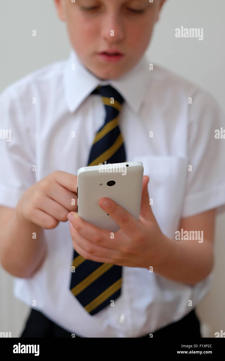School pupil uk hi-res stock photography and images - Alamy