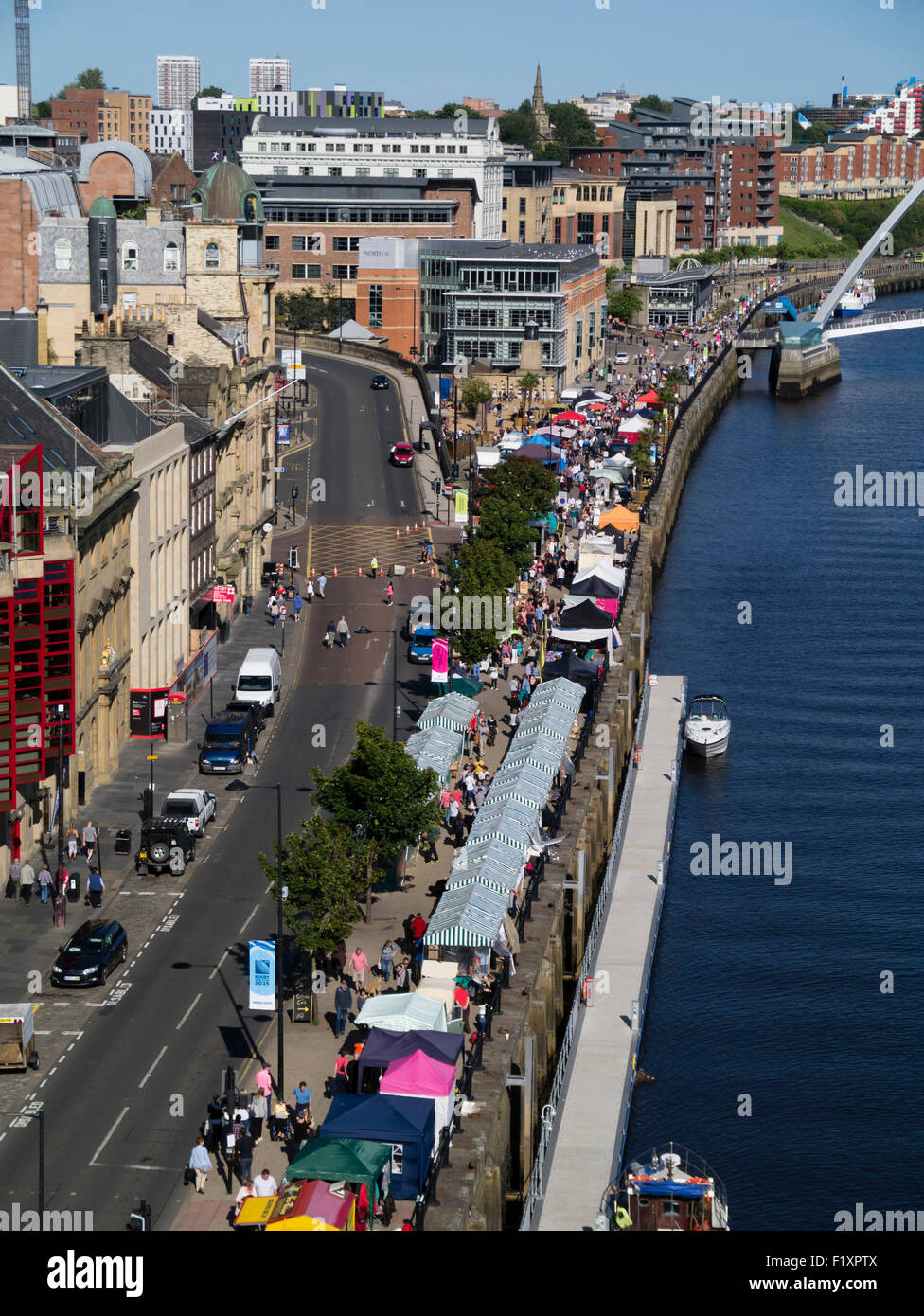 Quay side market hi-res stock photography and images - Alamy