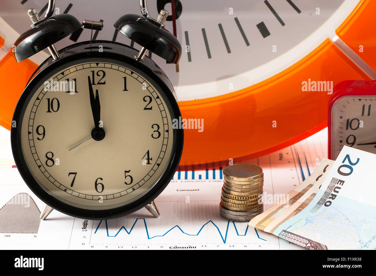 Time graph hi-res stock photography and images - Alamy
