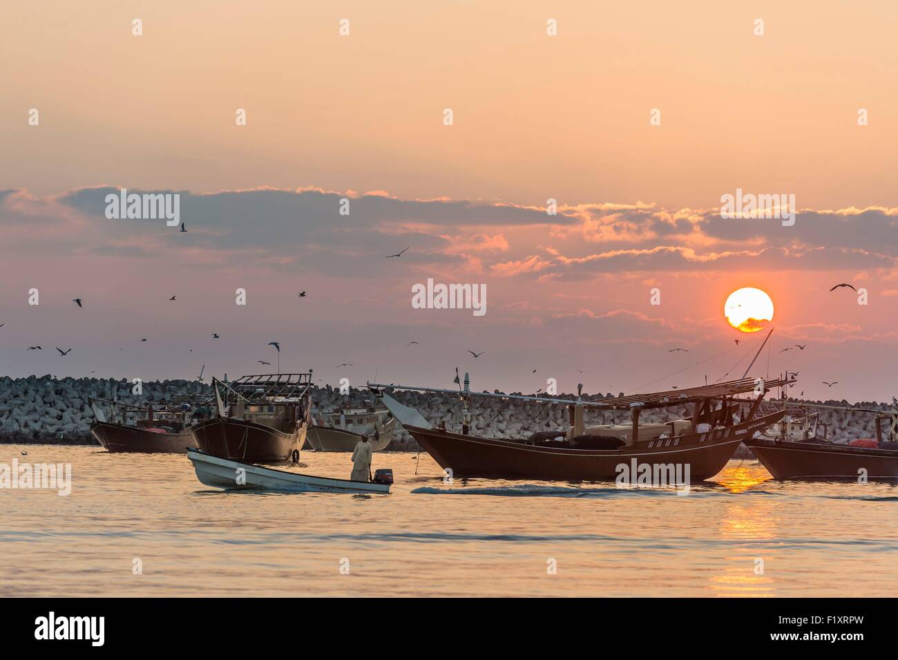 Sultanate of Oman, gouvernorate of Ash Sharqiyah, Al Ashkarah fishing ...