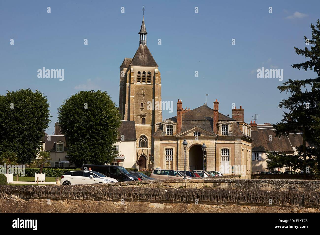 Chateauneuf Sur Loire Stock Photos & Chateauneuf Sur Loire Stock Images ...