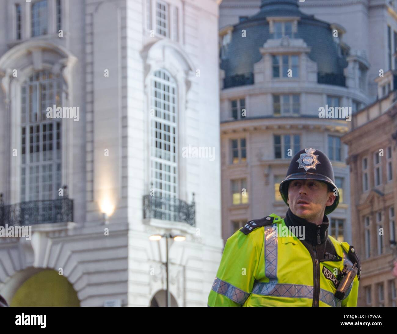London metropolitan police badge hi-res stock photography and images ...