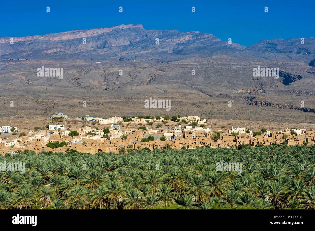 Oman village hi-res stock photography and images - Alamy