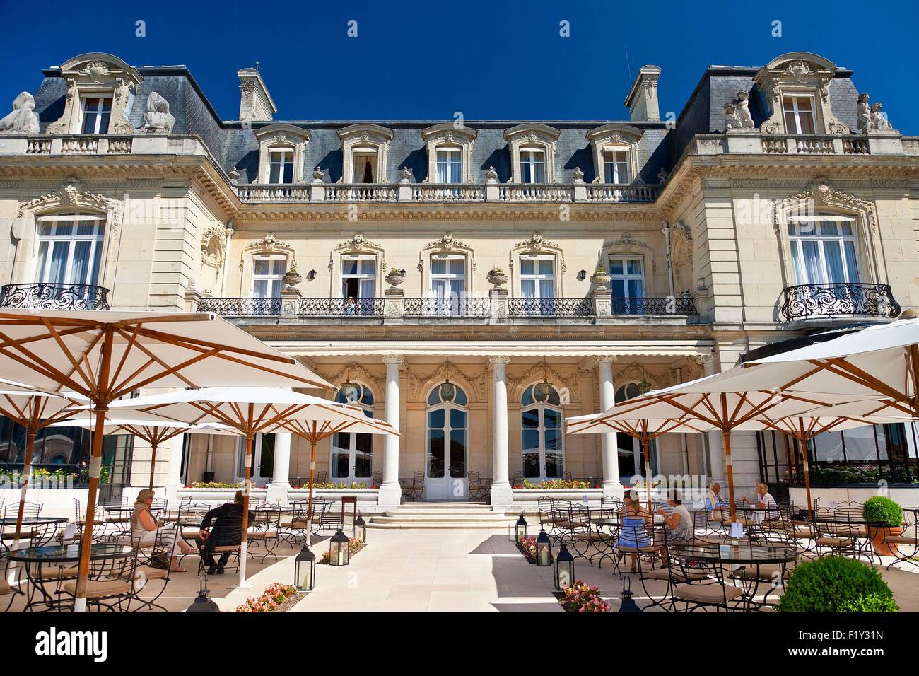 France, Marne, Reims, Chateau les Crayeres Restaurant Stock Photo - Alamy