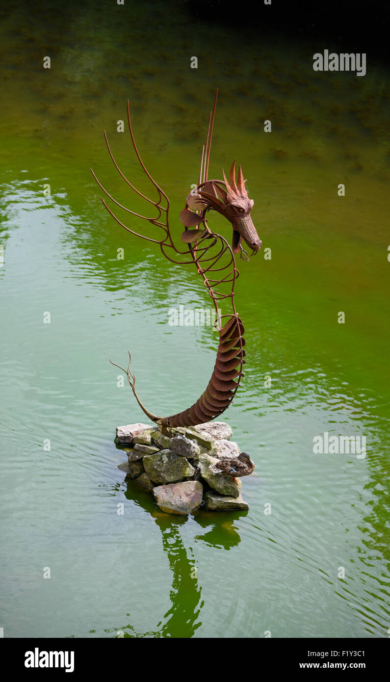 Water dragon statue hi-res stock photography and images - Alamy