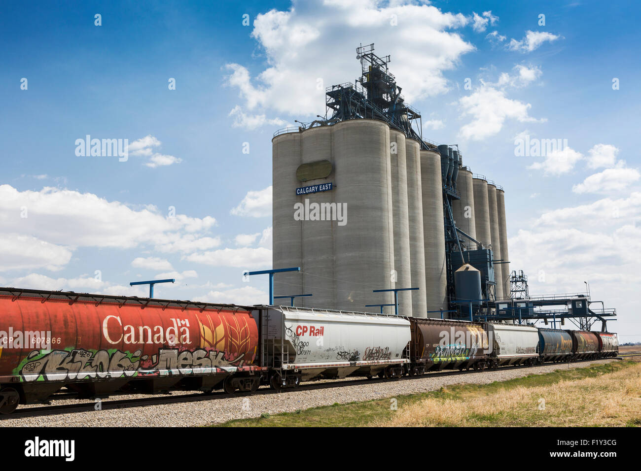 Canada,Railway,Grain Elevator,Freight Train Stock Photo - Alamy