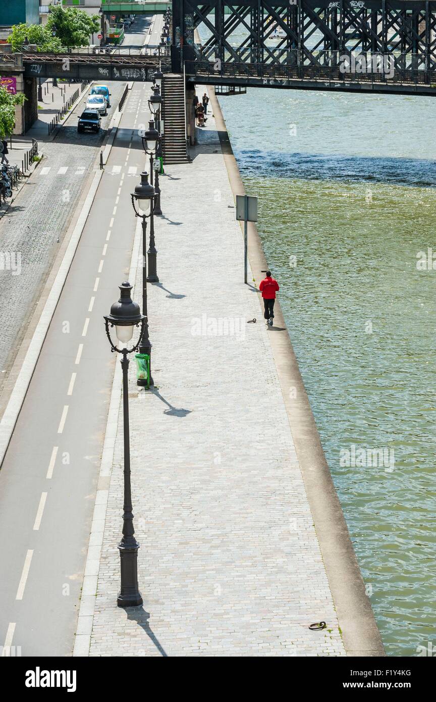 Oise canal bridge hi-res stock photography and images - Alamy
