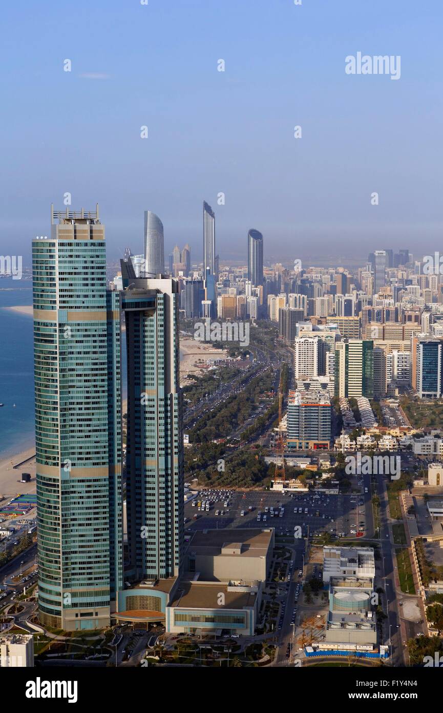 United Arab Emirates, Abu Dhabi, General view of the corniche Stock ...