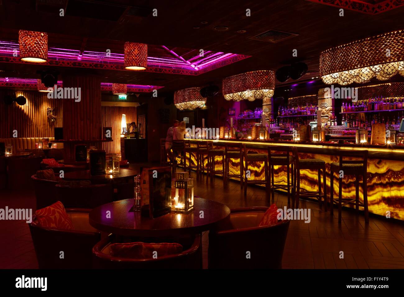 United Arab Emirates, Dubai, Jumeirah, Jumeirah Beach Hotel, Mahiki ...