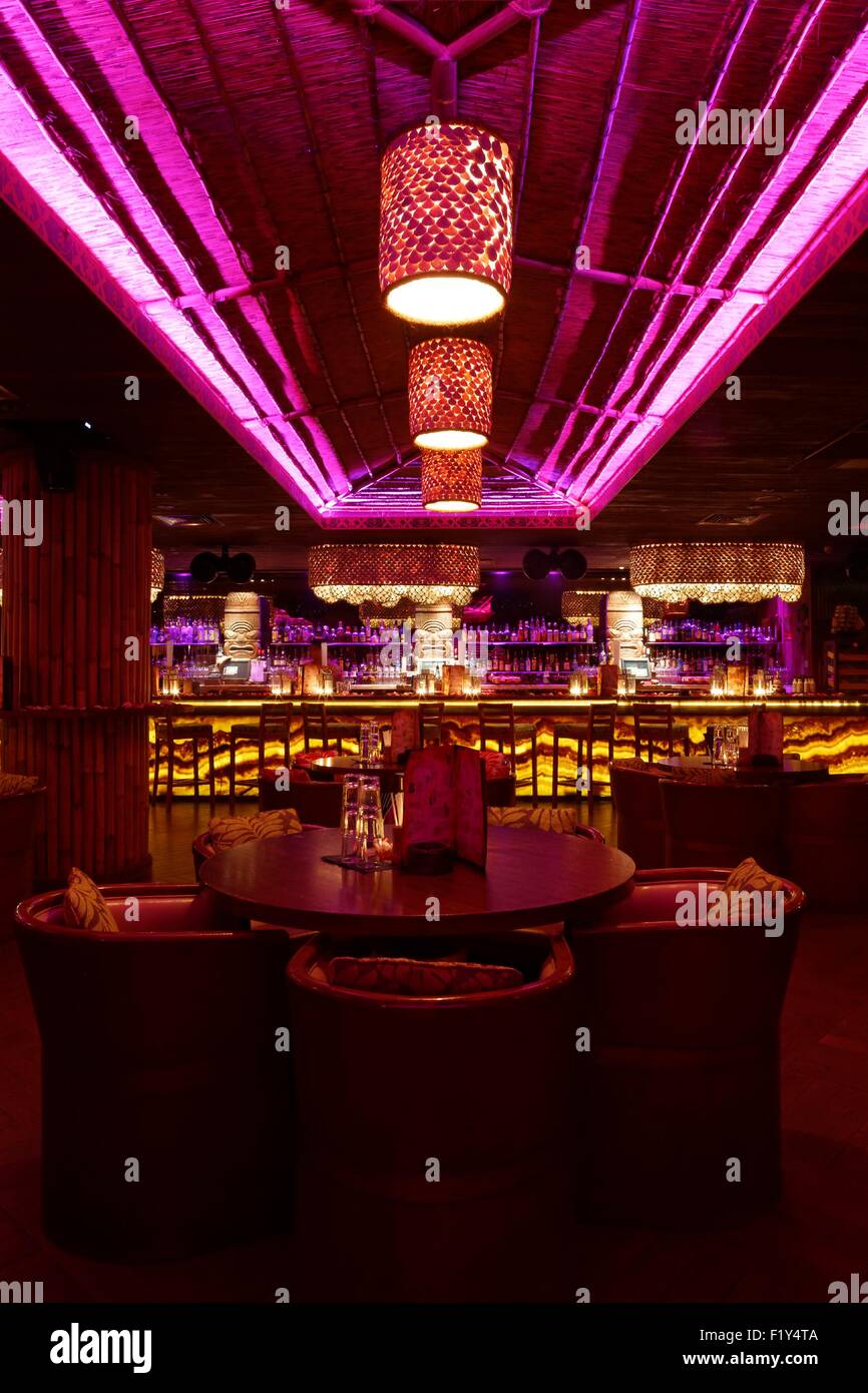United Arab Emirates, Dubai, Jumeirah, Jumeirah Beach Hotel, Mahiki ...