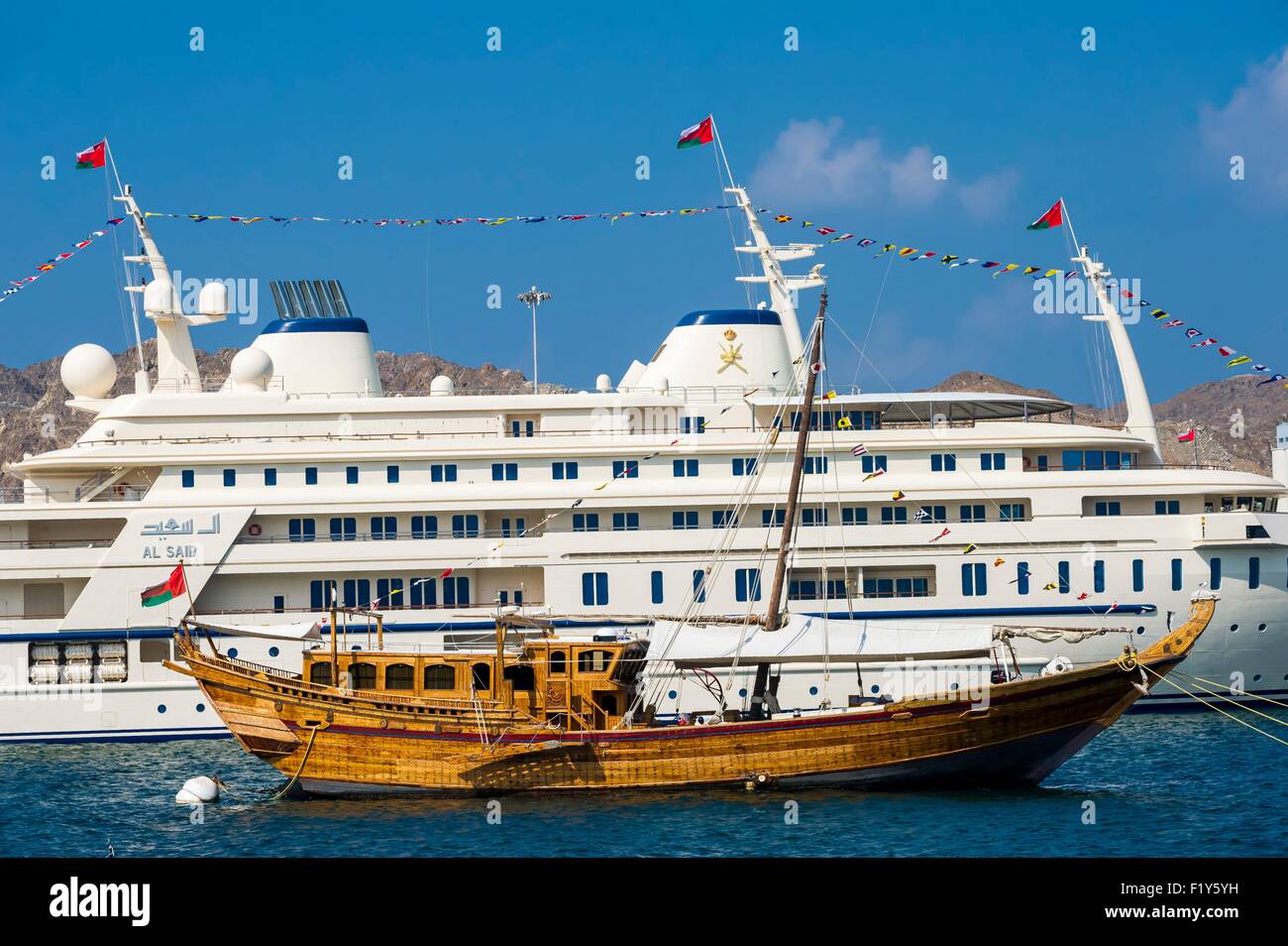Oman, Muscat, Muttrah port Stock Photo - Alamy
