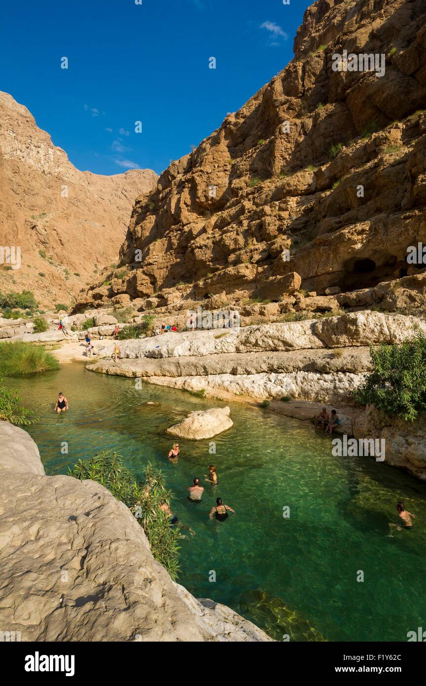 East end pool hi-res stock photography and images - Alamy