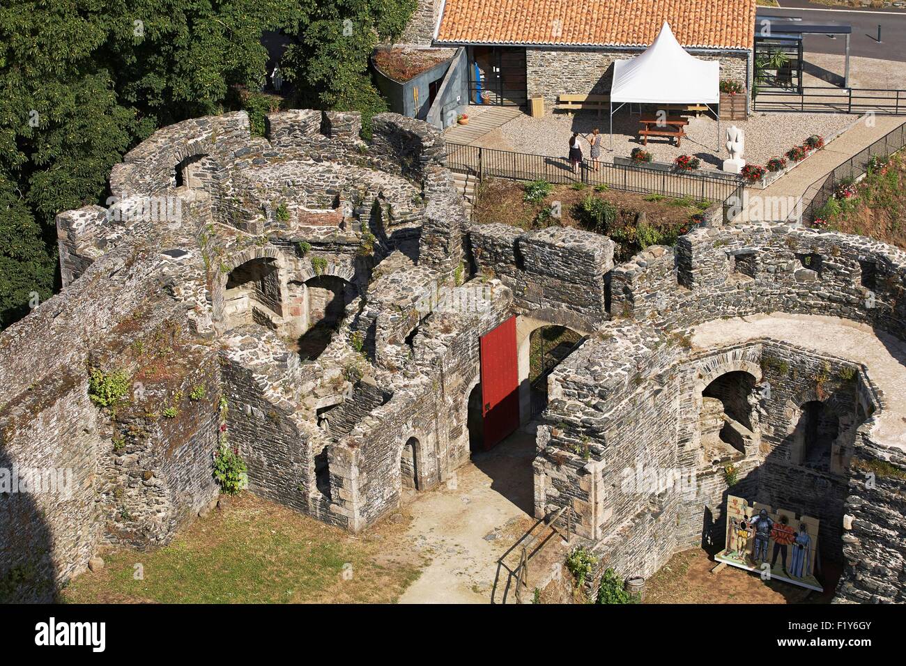 Oudon castle hi-res stock photography and images - Alamy