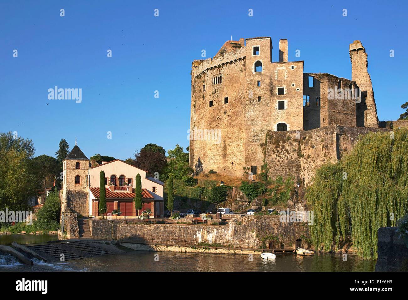 Clisson castle hi-res stock photography and images - Alamy