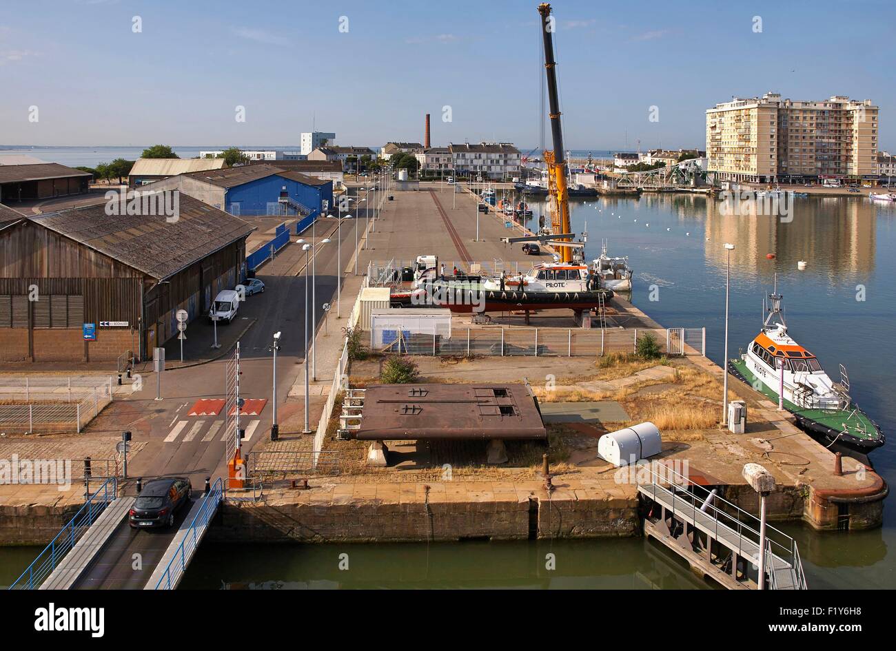 Shipyard saint nazaire loire atlantique hi-res stock photography and ...
