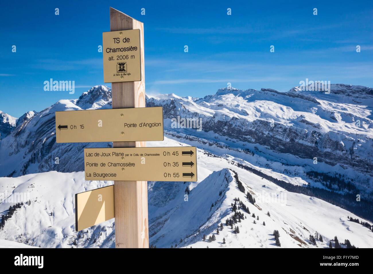 France, Haute Savoie, Morzine, the valley of Aulps, Chablais, ski ...