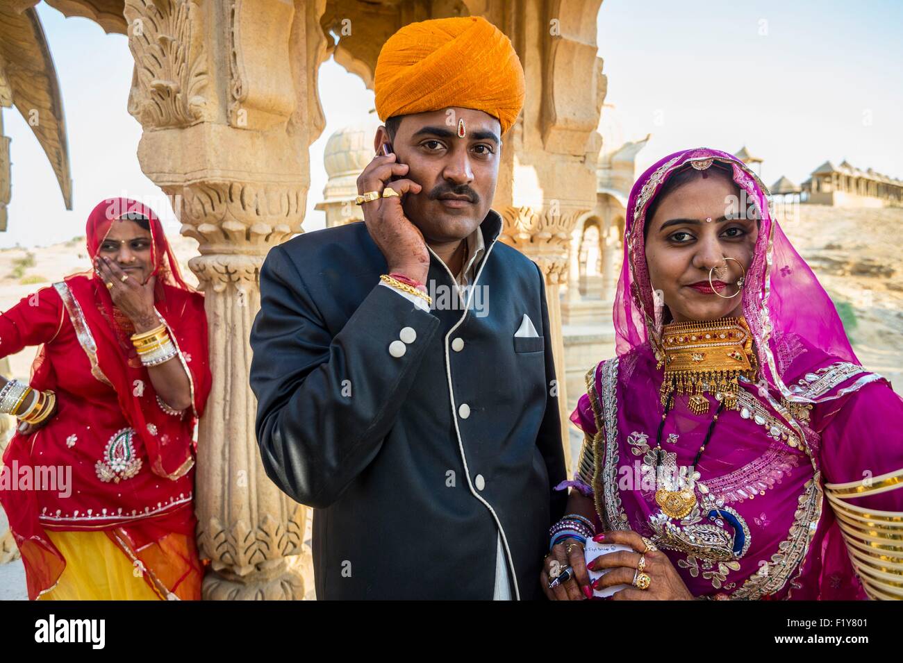 Grooms hi-res stock photography and images - Alamy