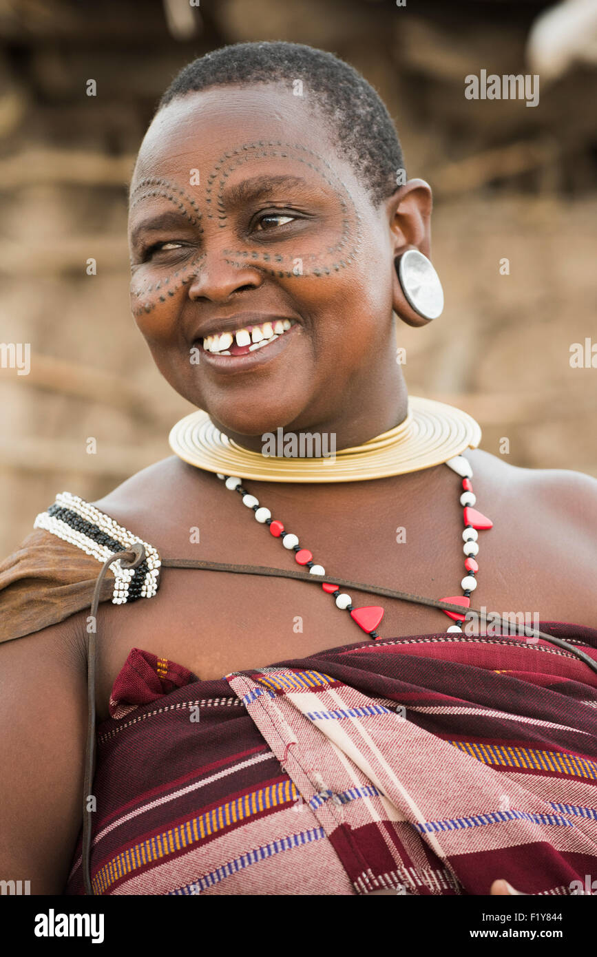 Datoga tribe hi-res stock photography and images - Alamy