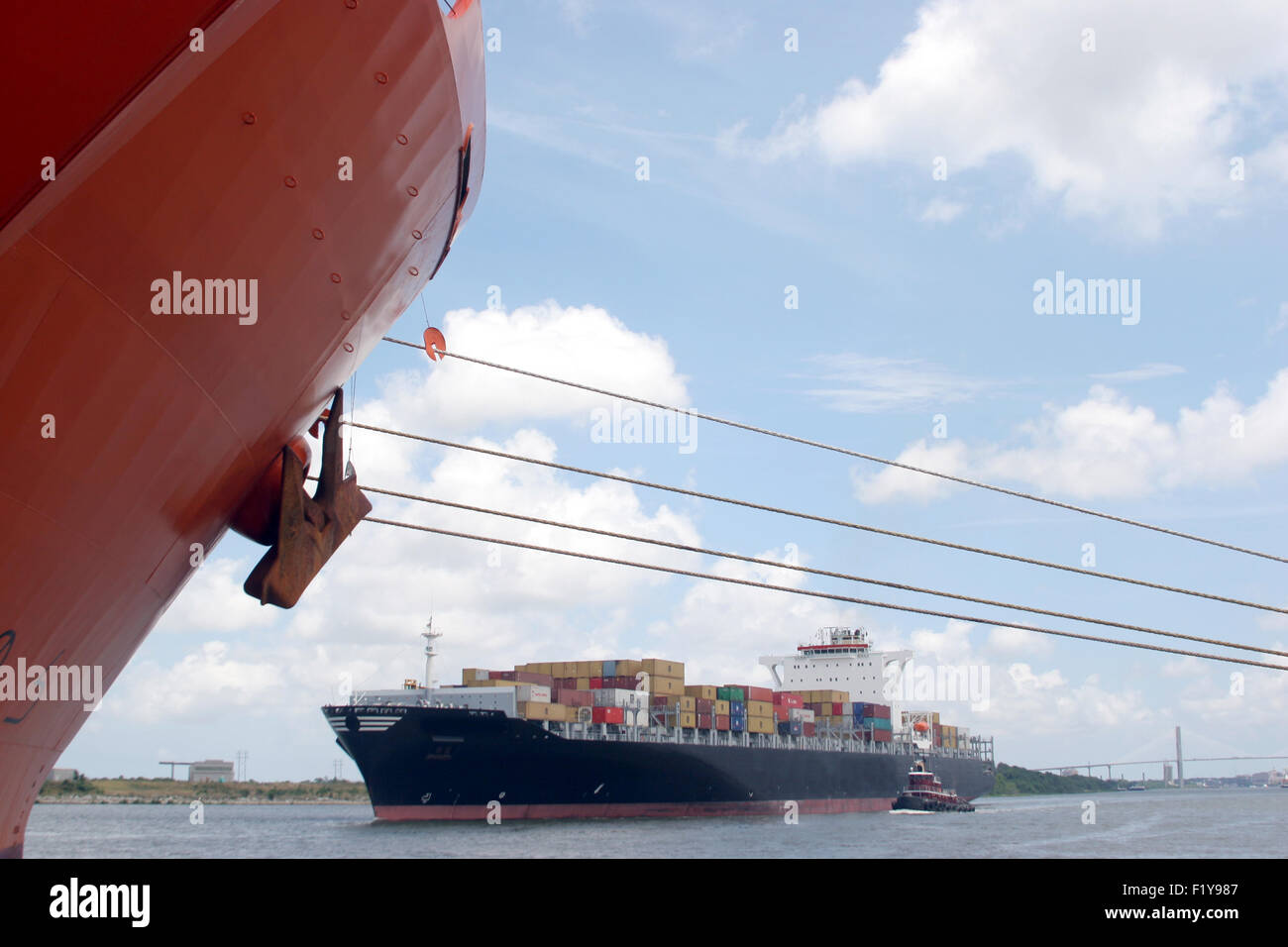 Container ship under way hi-res stock photography and images - Alamy